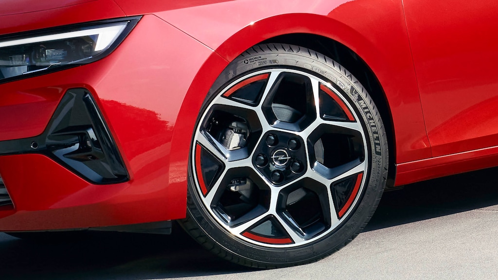 Opel Astra | Compact Built in Germany | Opel